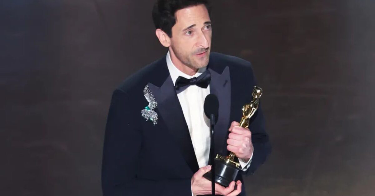 Adrien Brody sotto accusa agli Oscar 2025: il discutibile gesto prima del suo discorso [VIDEO]