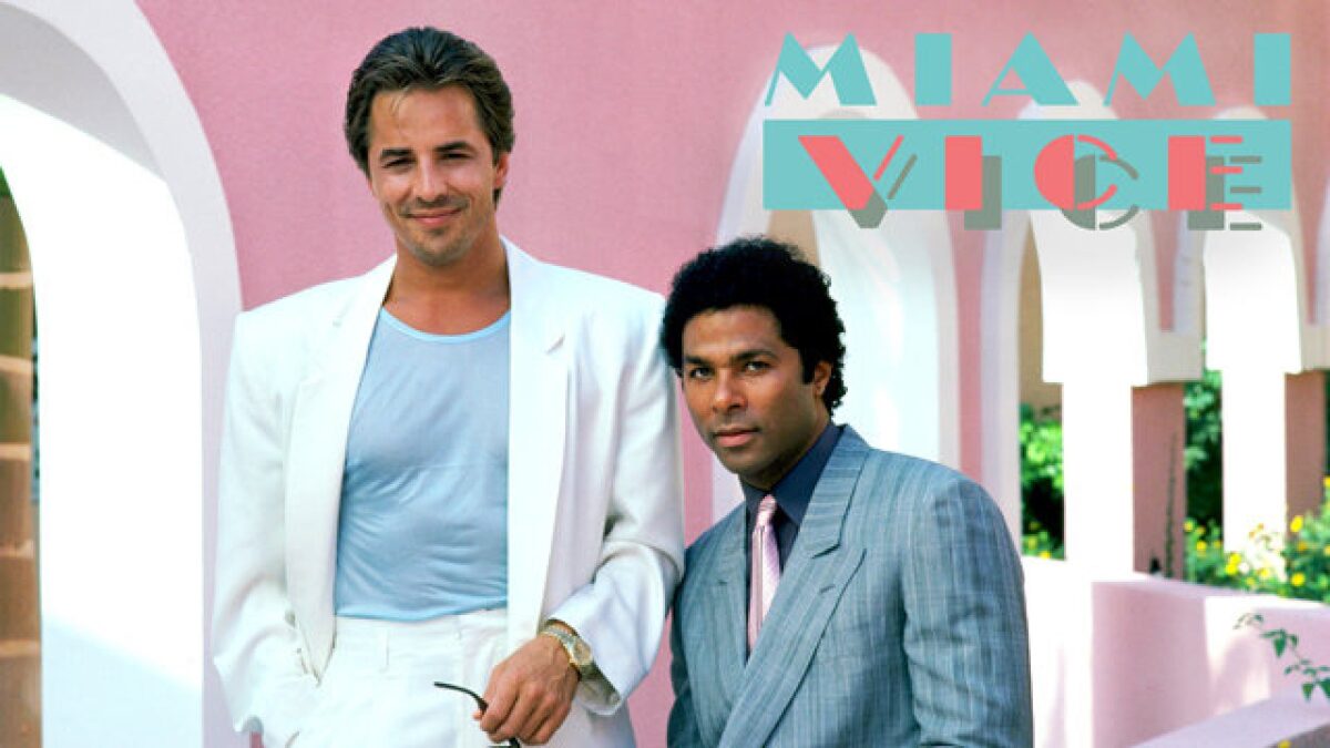 Miami Vice, la serie cult degli anni '80 torna al cinema con un nuovo adattamento: i primi dettagli