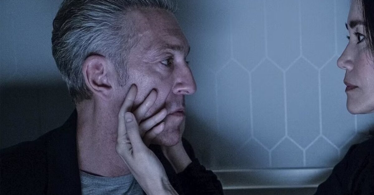 The Shrouds - Segreti sepolti: recensione del film - Cinematographe.it